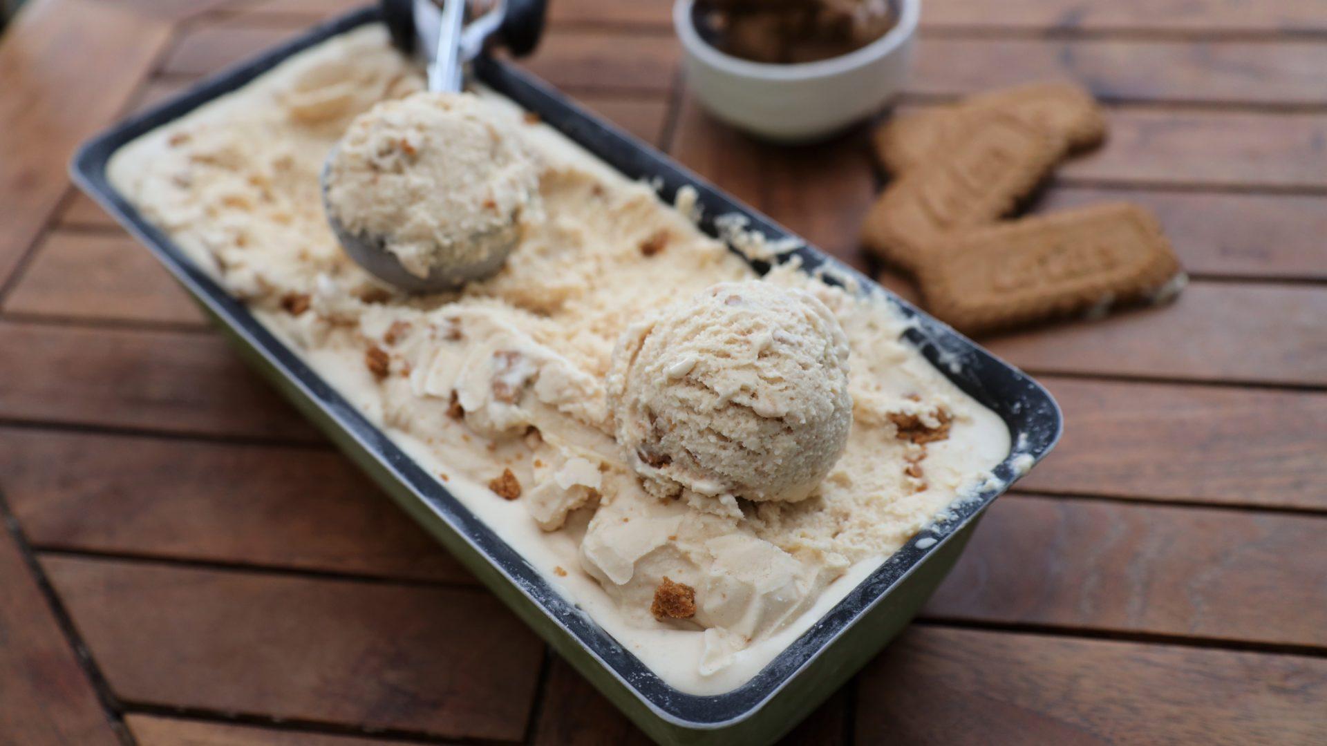 Lotus Biscoff EIS selber machen mit Eis Maschine - Bibichworld Rezepte ...